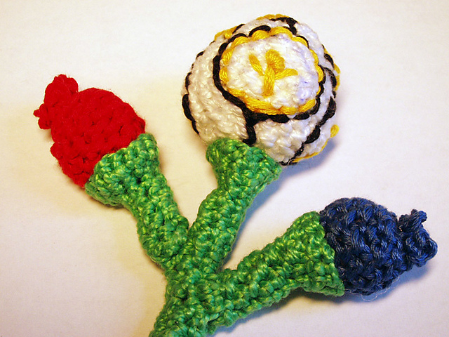 Ravelry: UEFA EURO 2012 Flower Logo pattern by Camelia Shanahan