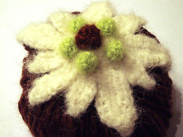 Ravelry: Edelweiss Flower pattern by Camelia Shanahan