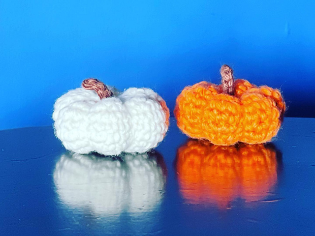 Ravelry: Mini Pumpkin pattern by Ivy Camp