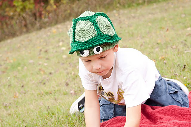Ravelry: 206 Turtle Hat pattern by Sandy Powers