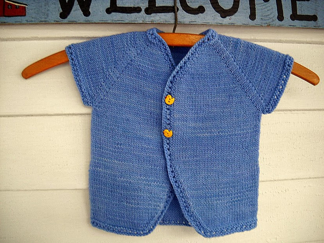 Ravelry: Ding pattern by Leeana Gardiner