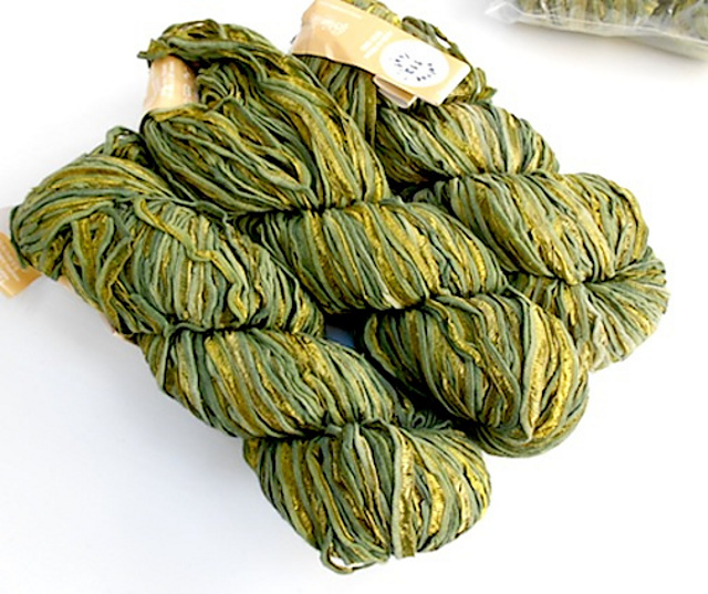 Ravelry: Colinette Oro di Giotto