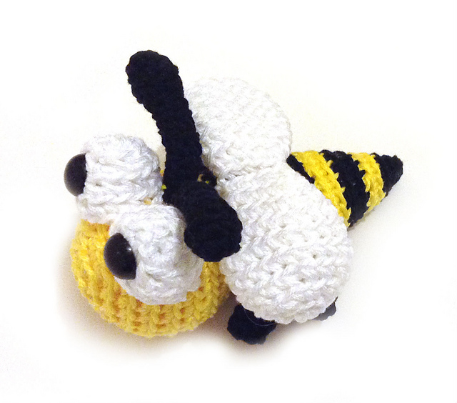 Ravelry: Microcosmos: Bee pattern by Amination