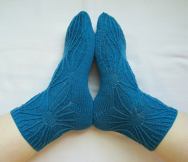 Ravelry: Riptide pattern by Carissa Browning