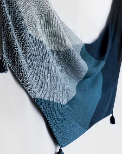 Ravelry: Centrifugal pattern by Carissa Browning