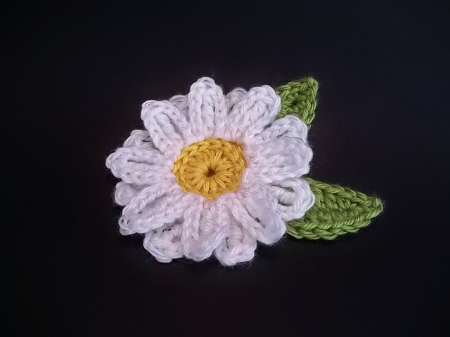 Ravelry: Daisy Dukes Flower pattern by Carlinda Lewis