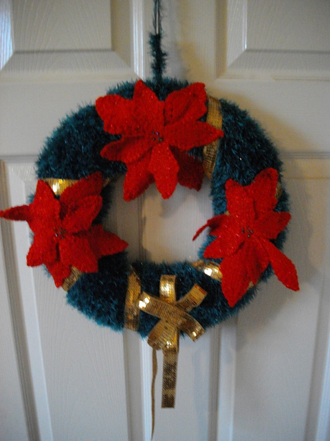 Ravelry: Christmas Wreath pattern by Rita Taylor