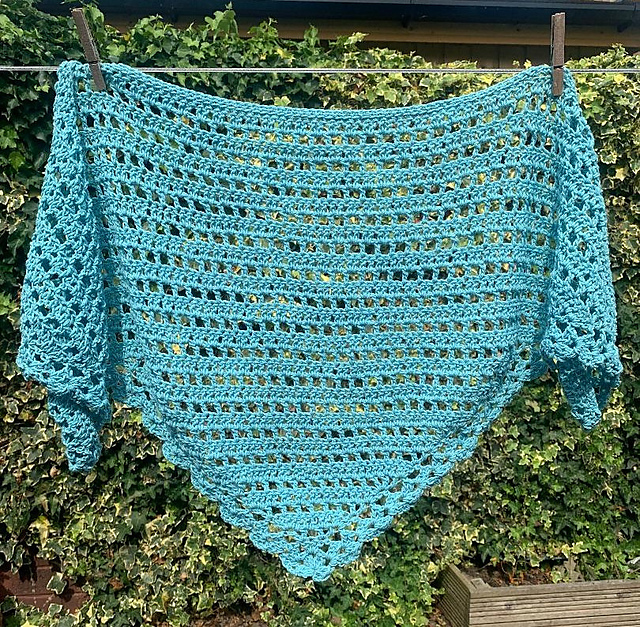 Ravelry: Aingeal pattern by Caroline Murphy