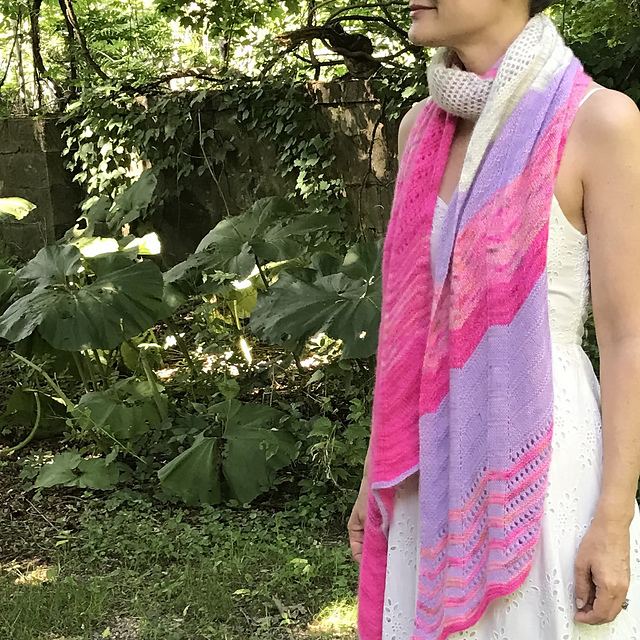 Ravelry: The Pretty Threads pattern by Casapinka