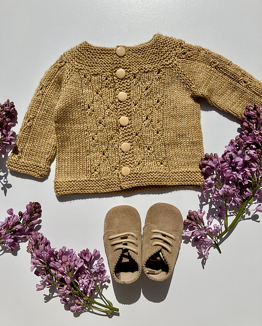 Ravelry: Wee Elara pattern by Taiga Hilliard