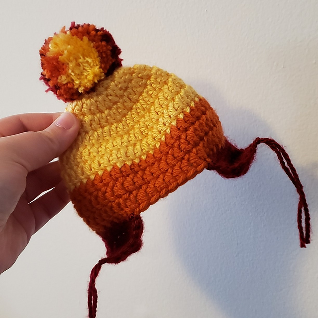 Ravelry: Cunning Hat (Newborn Size) pattern by Cassandra Nicol