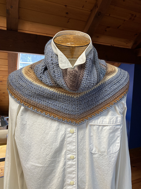 Ravelry: Loyal Grey Cowl pattern by Catrina MacKenzie