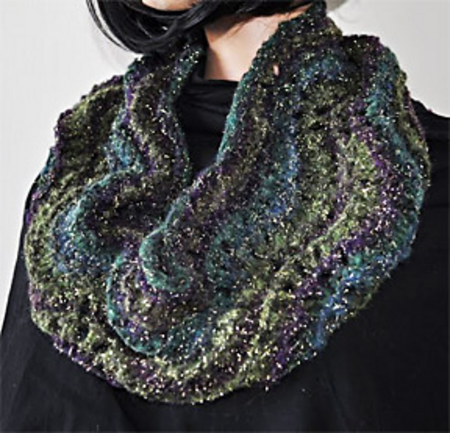 Ravelry: Fan Stitch Cowl pattern by Cathy Campbell