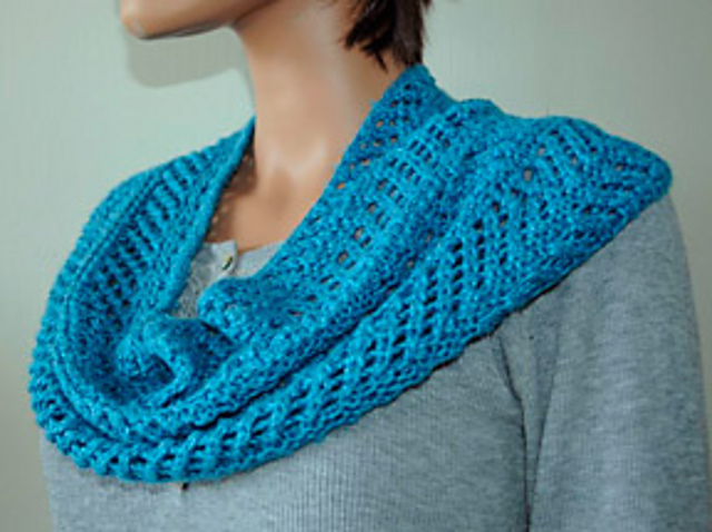 Ravelry: Eyelet Cowl pattern by Gail Tanquary