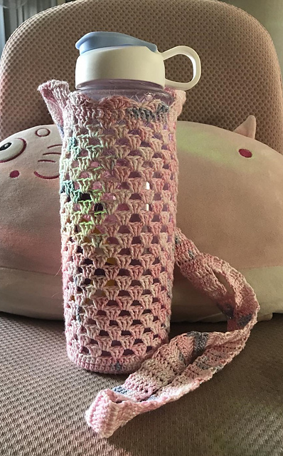 Ravelry: Granny Water Bottle Sling pattern by Beck Roberts