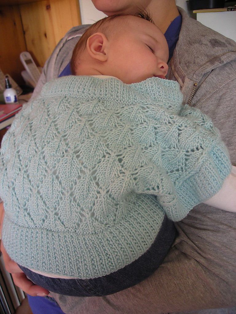Ravelry: Cache-coeur pattern by Bouton d’Or