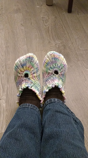 Ravelry: catwoman100100's "Russian" Slippers