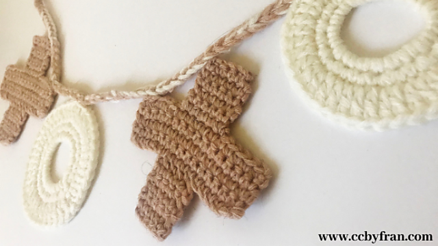 Ravelry: XOXO Bunting pattern by Fran Cole