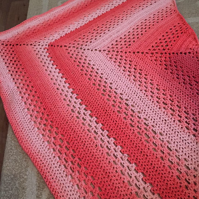 Ravelry: Bloom Shawl pattern by Taylor Coon