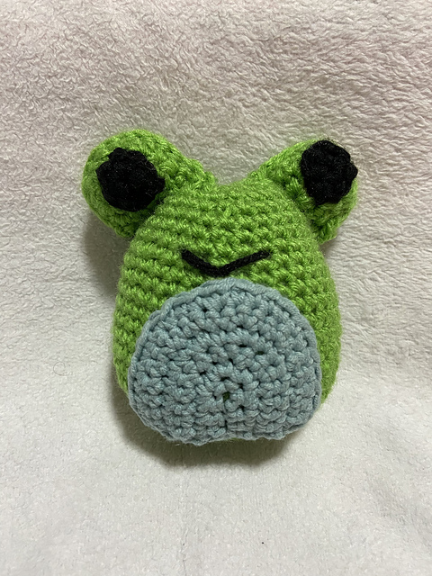 Ravelry: Froggy Plushie pattern by Taylor Coon