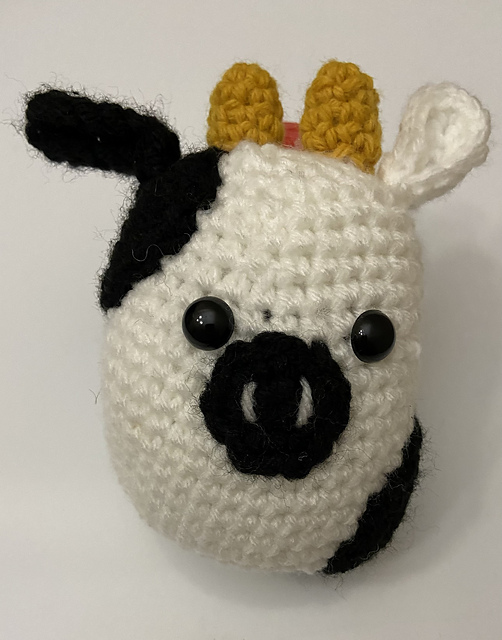 Ravelry: Cow Plushie pattern by Taylor Coon
