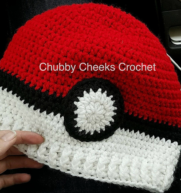 Ravelry: Red Ball Messy Bun Beanie pattern by Chubby Cheeks Crochet