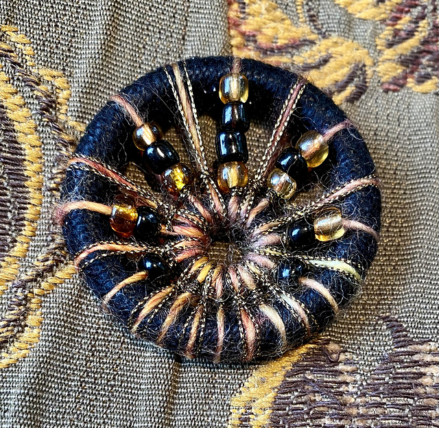 Ravelry: cckillingsworth's Threaded Buttons - Dorset & Zwirnknopf