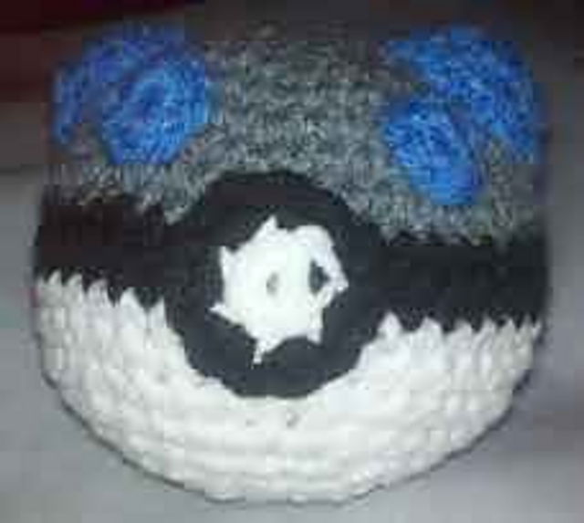 Ravelry: Heavy Ball (Pokemon) pattern by Christjan Bee