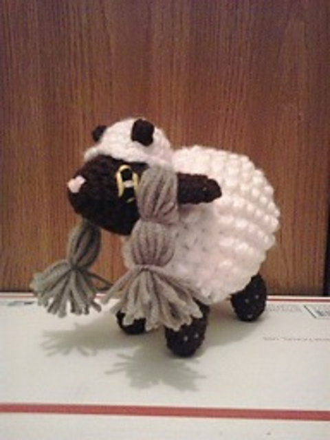 Ravelry: #831 Wooloo (Pokemon) pattern by Christjan Bee