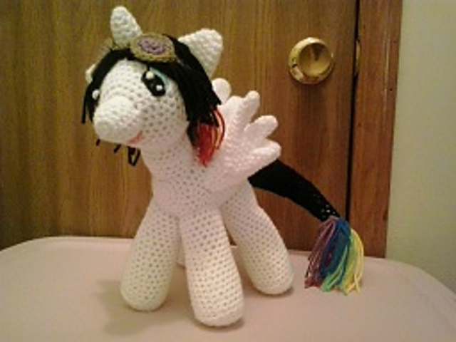 Ravelry: Lightning Bliss (My Little Pony) pattern by Christjan Bee