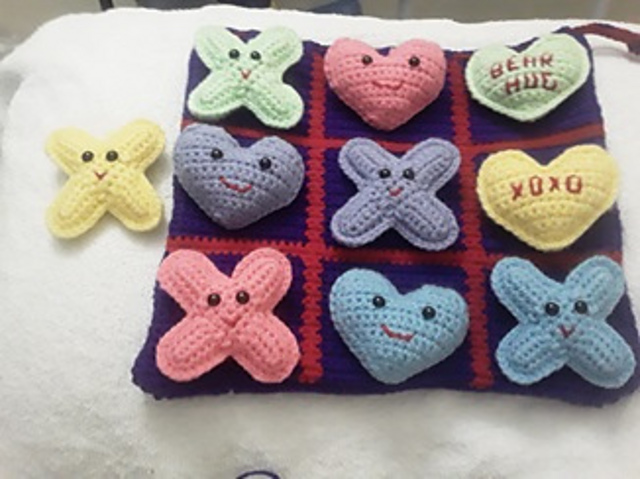 Ravelry: Valentine's Day Tic-Tac-Toe pattern by Christjan Bee