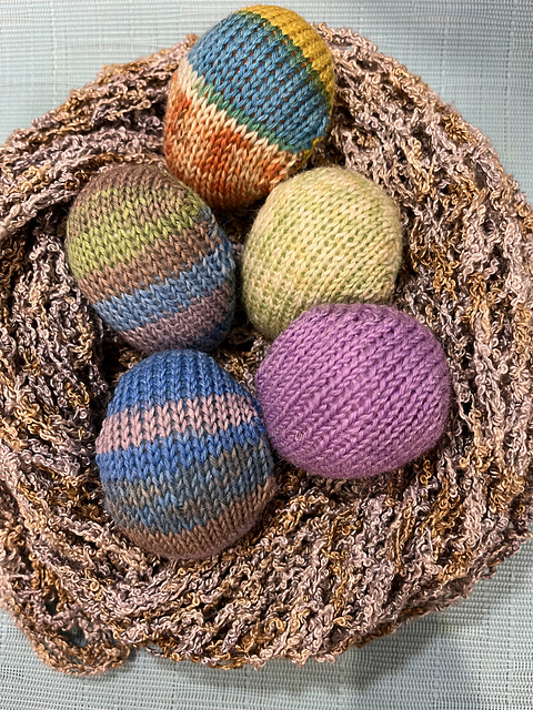 Ravelry: A Good Egg pattern by Christine Smith