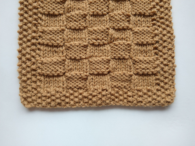 Ravelry: CHECKERS Scarf pattern by Cecilia Paterno