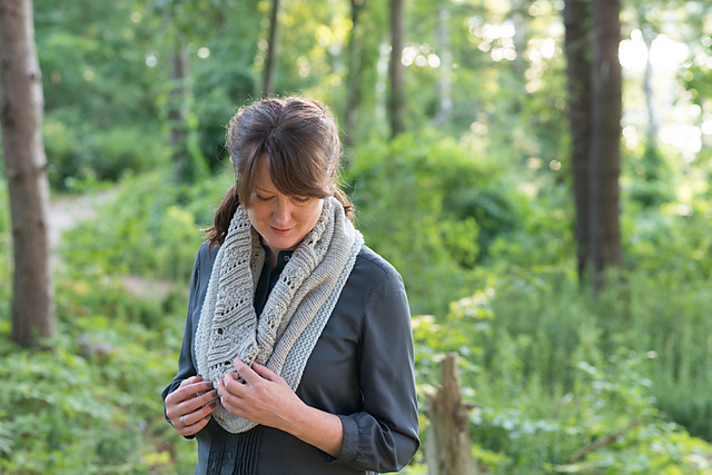 Ravelry: Sea Holly pattern by Cecily Glowik MacDonald