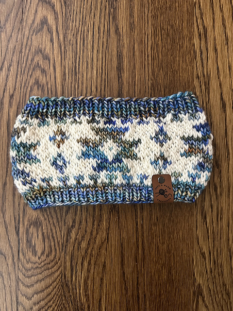Ravelry: Navajo Knit Headband pattern by Christina Fassbender