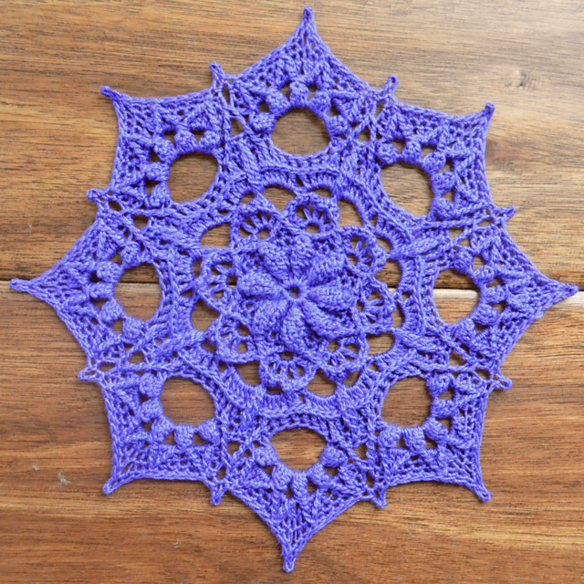 Ravelry: No. 03 pattern by Grace Fearon