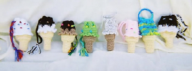 Ravelry: Simple Treats Purse Duo pattern by Amelia Beebe