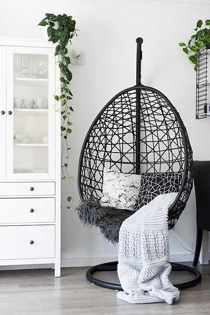 Ravelry: Chariko’s cozy couch CAL pattern by Chan tal