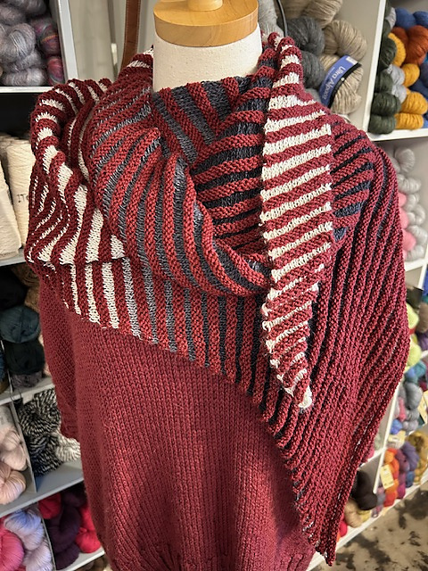 Ravelry: Swirlaway Scarf pattern by Charles D. Gandy