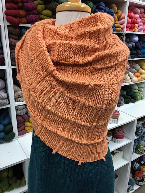 Ravelry: Kasa Shawl pattern by Charles D. Gandy