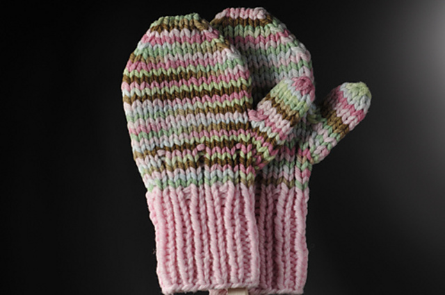 Ravelry: The Stay Put Mini Mitts pattern by Jennifer Alexander