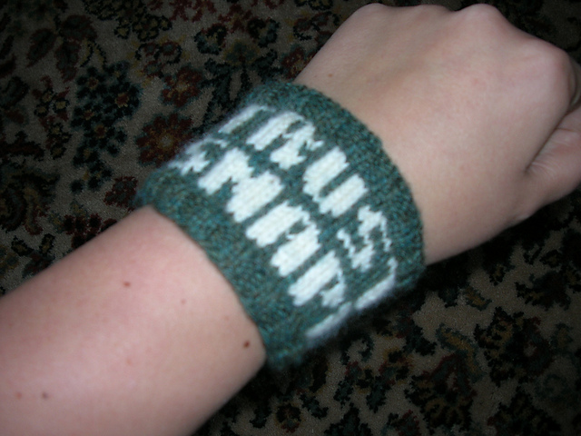 Ravelry: Trust Snape Armband pattern by Slythwolf