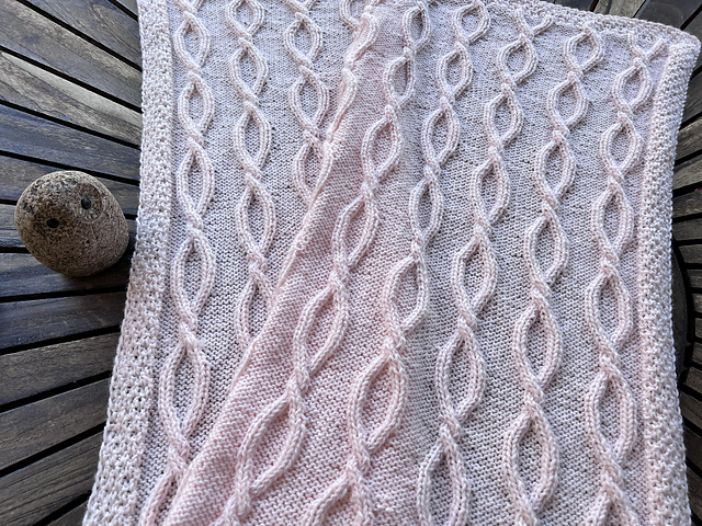 Ravelry: Cable Hugs pattern by Cheryl Beckerich