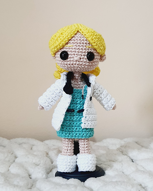 Ravelry: female doctor doll pattern by Maria Manika