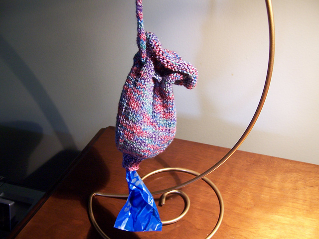 Ravelry: Doggie Poo-Bag Carrier pattern by Rhonda Junkins