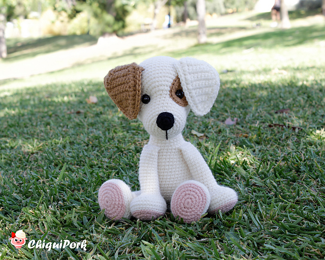 Ravelry: Lolo the dog pattern by David Román