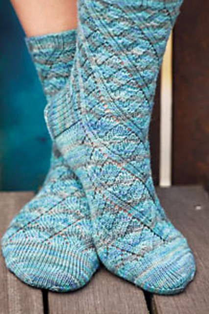 Ravelry: Deux Tourbillions pattern by Chrissy Gardiner
