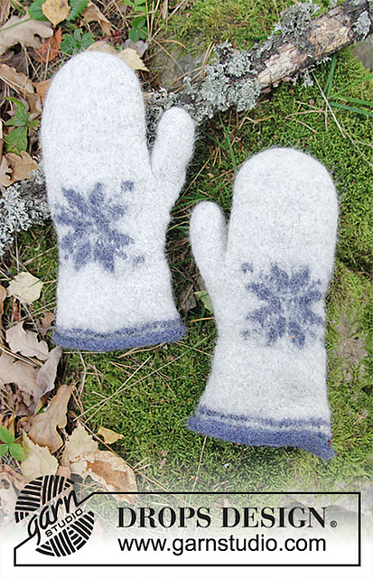 Ravelry: 0-1413 Icy Paws pattern by DROPS design