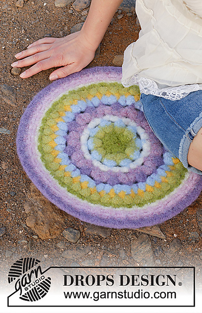 Ravelry: 189-4 Circular Spring pattern by DROPS design