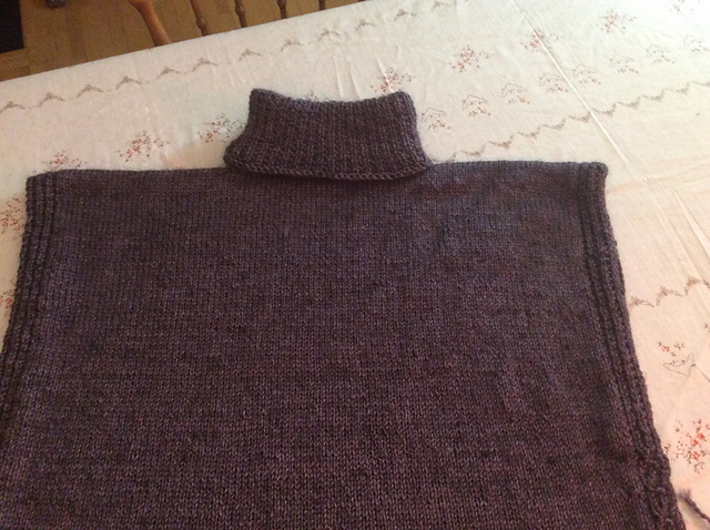 Ravelry: TheLadyLovesRed's Azel Pullover
